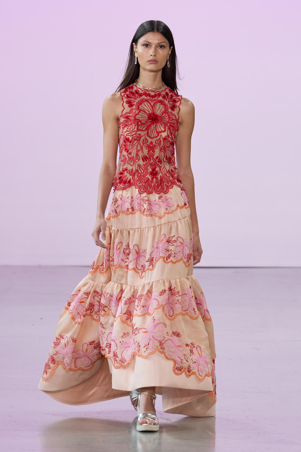 Défilé - Kimberly tandra x mandy s shoes - Prêt à porter Printemps-Eté 2024